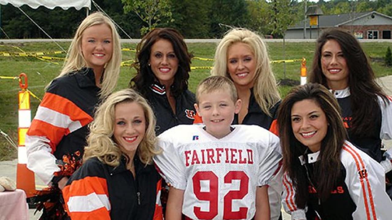 Off Field 2006:Visit With Children