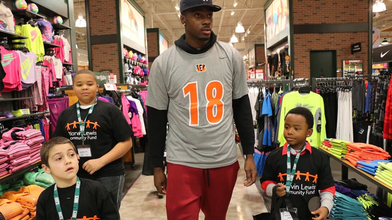 MLCF- Shop With a Pro