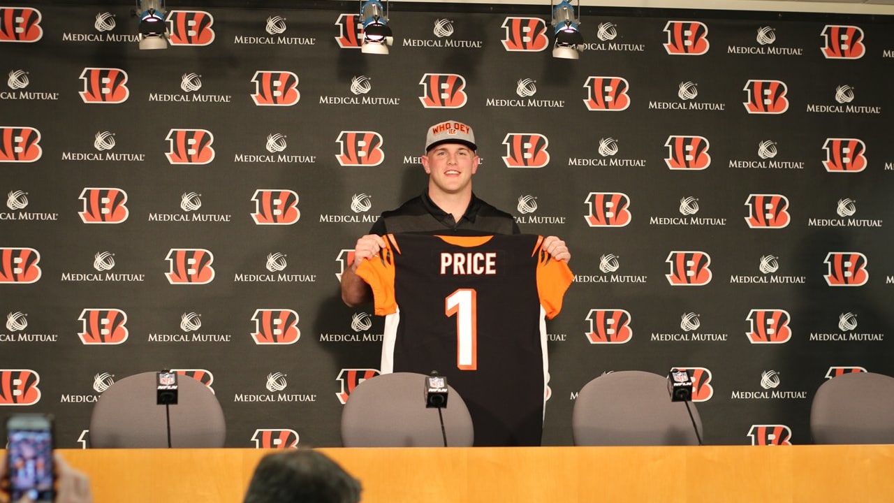 Billy Price arrives at PBS