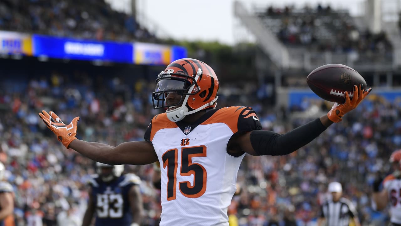 Bengals, Chargers In Slugfest
