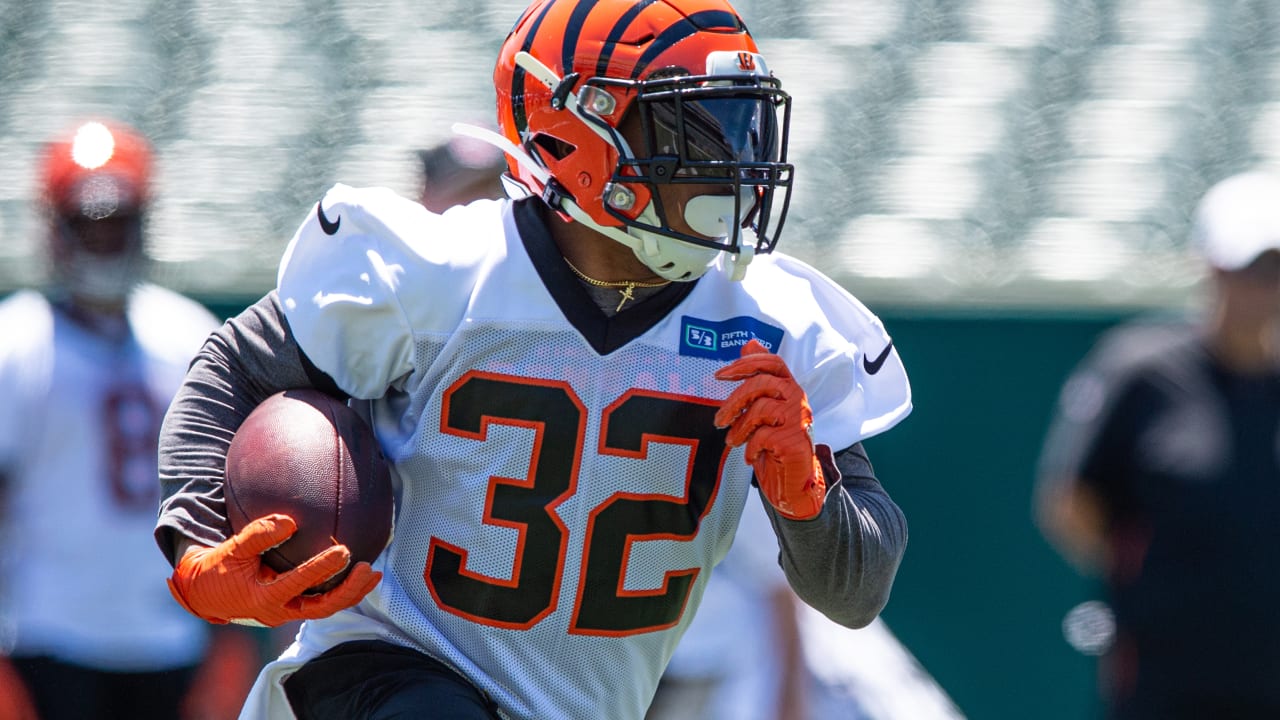 Bengals running back Joe Mixon is out for Week 7 with a foot injury