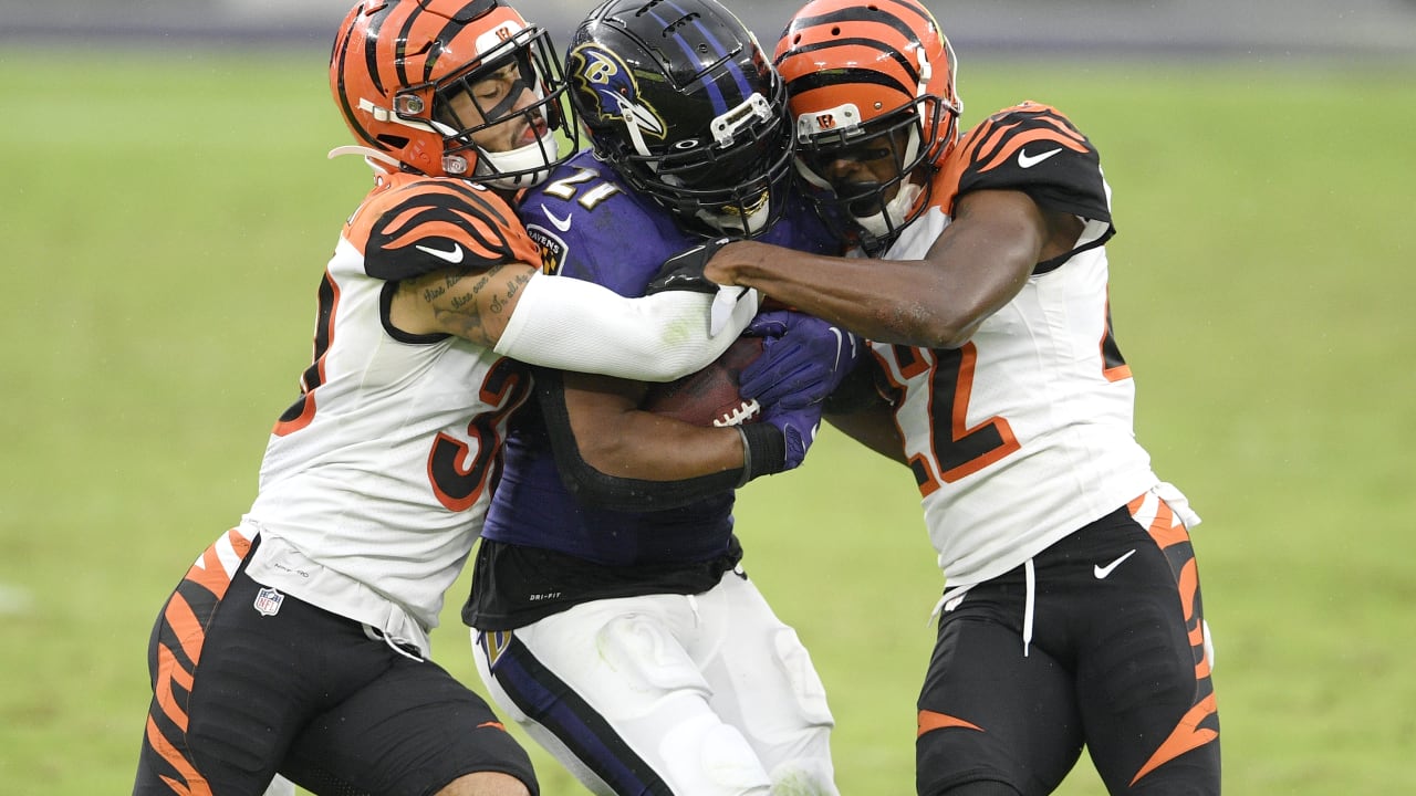 The Cincinnati Bengals defense played much better against the Ravens ...