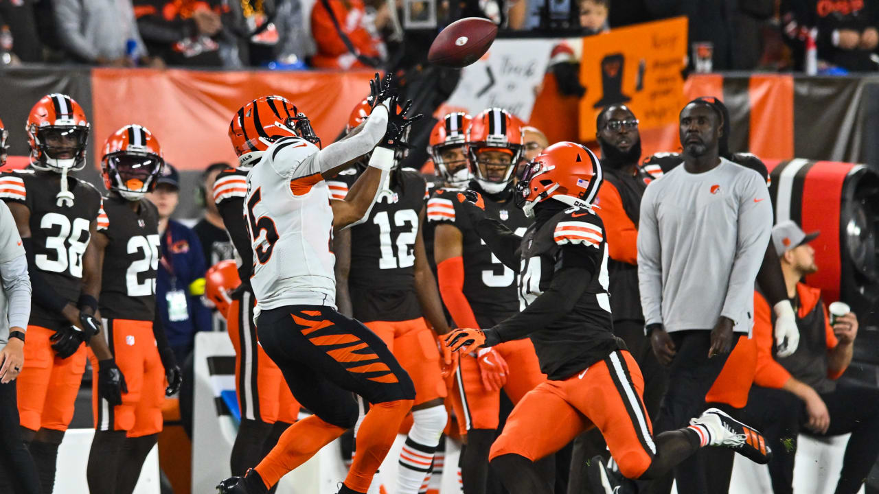 Chris Evans 26-yard Sideline Grab | Week 8 Bengals Highlights vs ...
