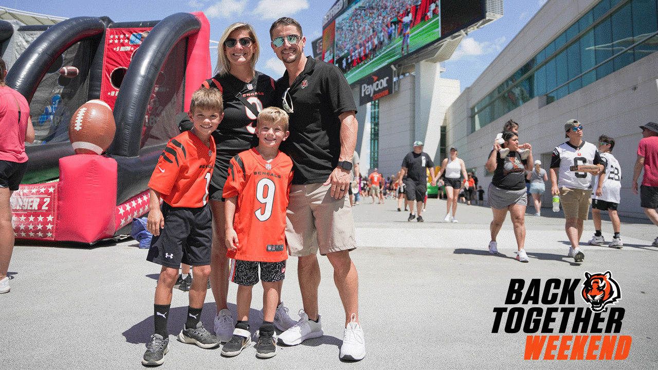 Photos: Best Fan Images from Back Together Weekend 2023