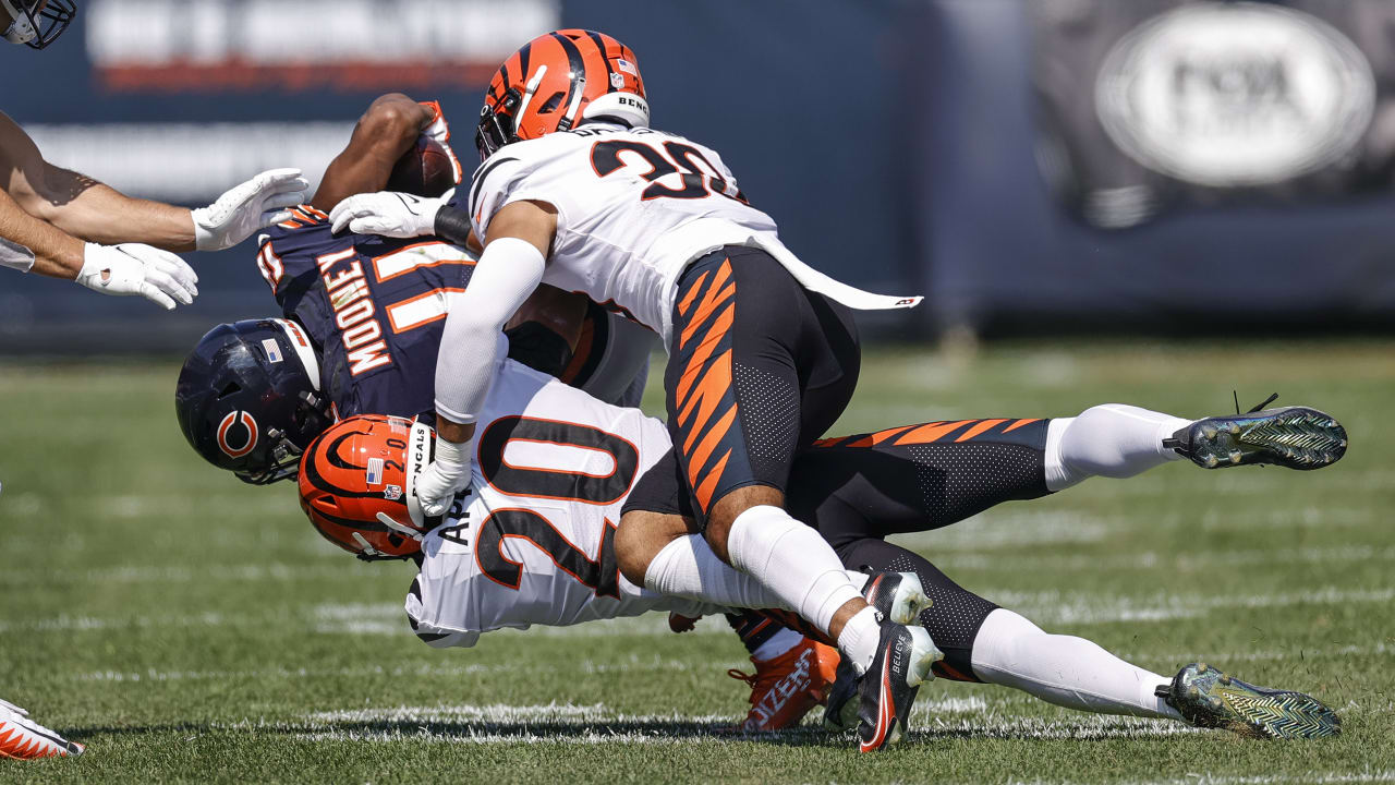 New And Improved Bengals Defense Stacks Another Solid Effort In Chicago