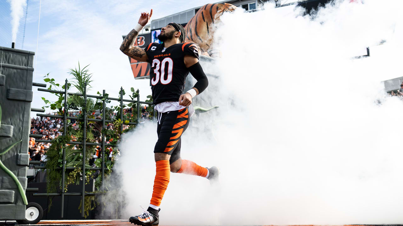 Photo Gallery | Best Pictures of Jessie Bates from 2021 Season