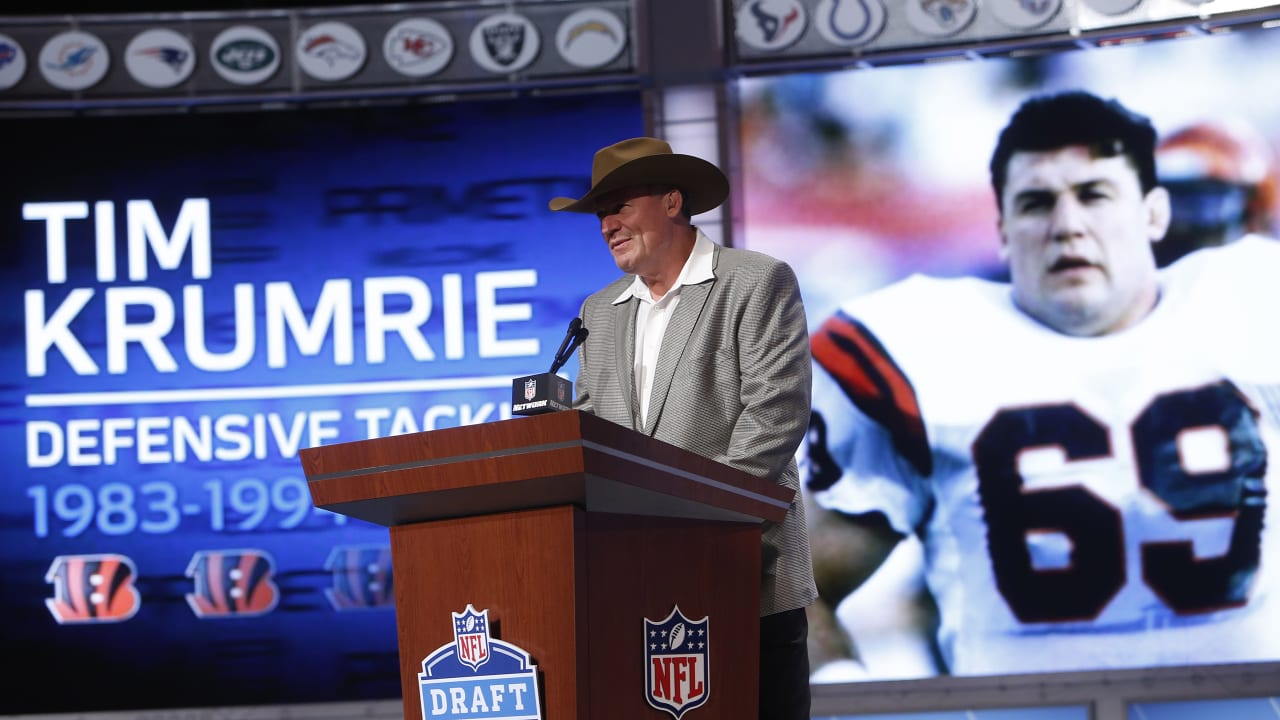 Krumrie back in the game (and Hall lead)