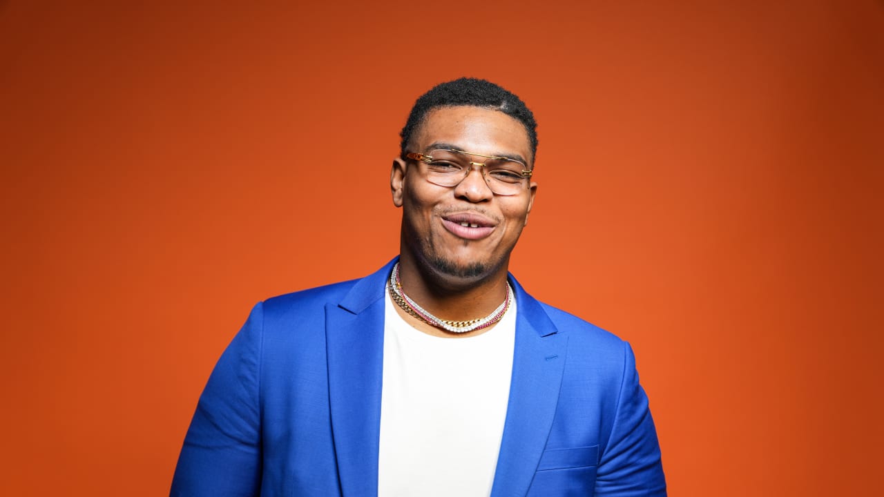 Photos: Orlando Brown Jr. Signing Day
