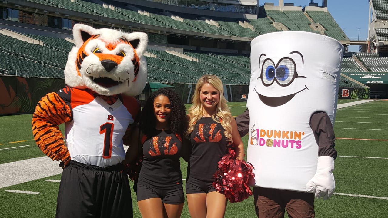 Bengals and Dunkin' Donuts Team Up with New Promotion for Fans in 2015