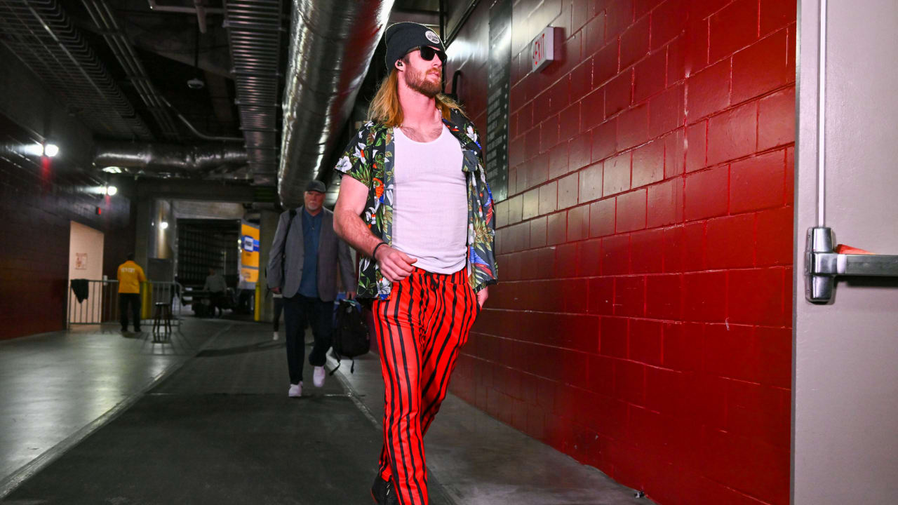 Photos: Players Arrive at Raymond James Stadium