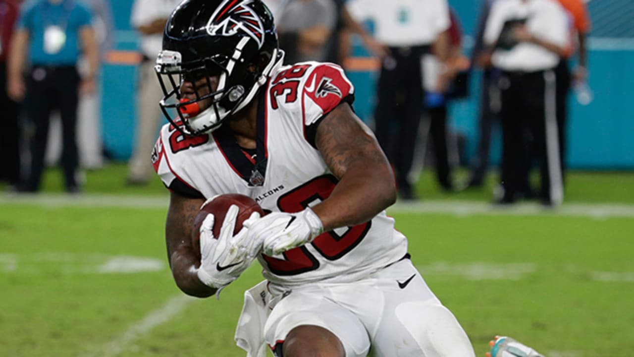 Roster moves: Rookie Hill replaces vet Hill at running back; Nickerson ...