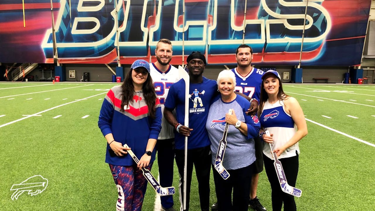 Photos: 100 Experiences for 100 Fans