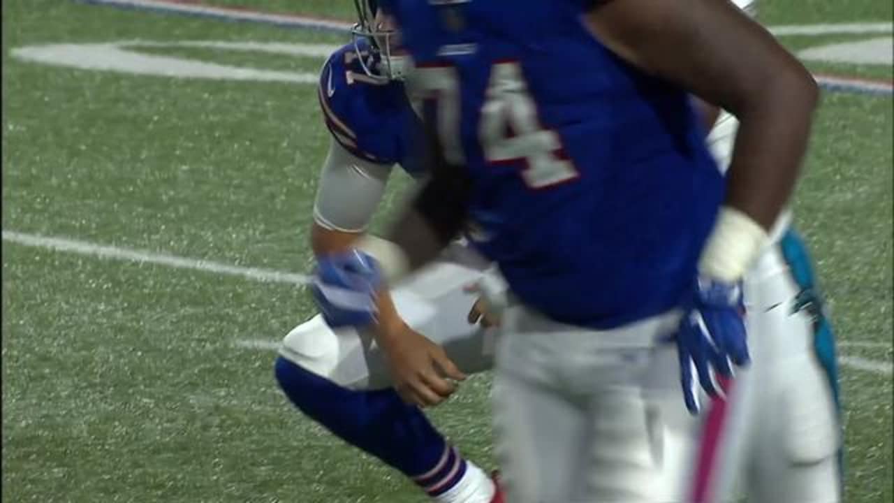 Josh Allen takes hit and completes 22-yard pass to Jason Croom