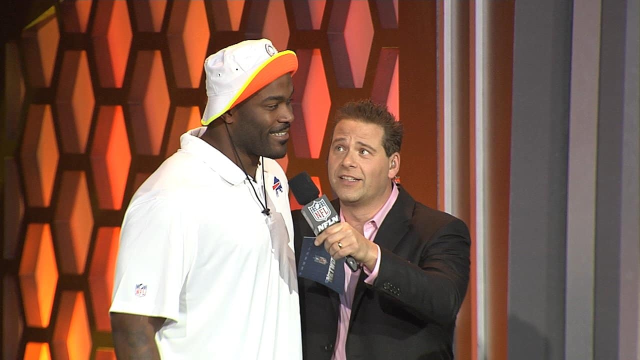 Mario Williams Wired for Sound