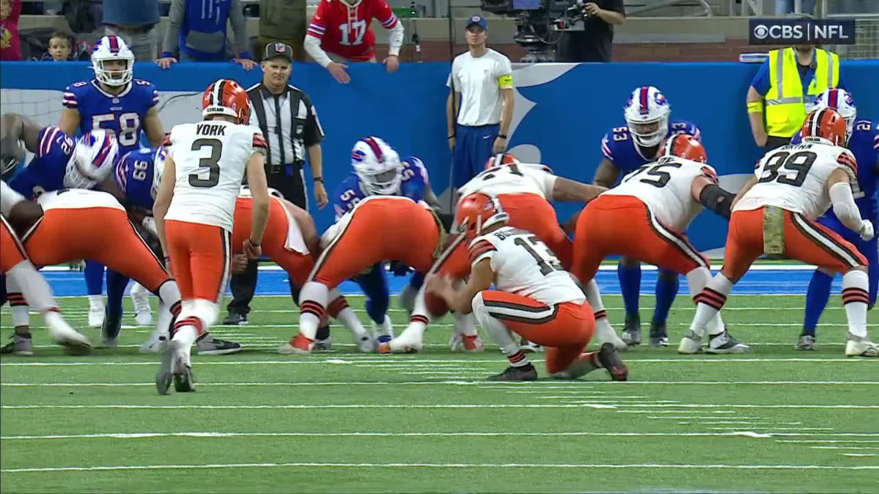 DaQuan Jones with a blocked field goal | Bills vs. Browns