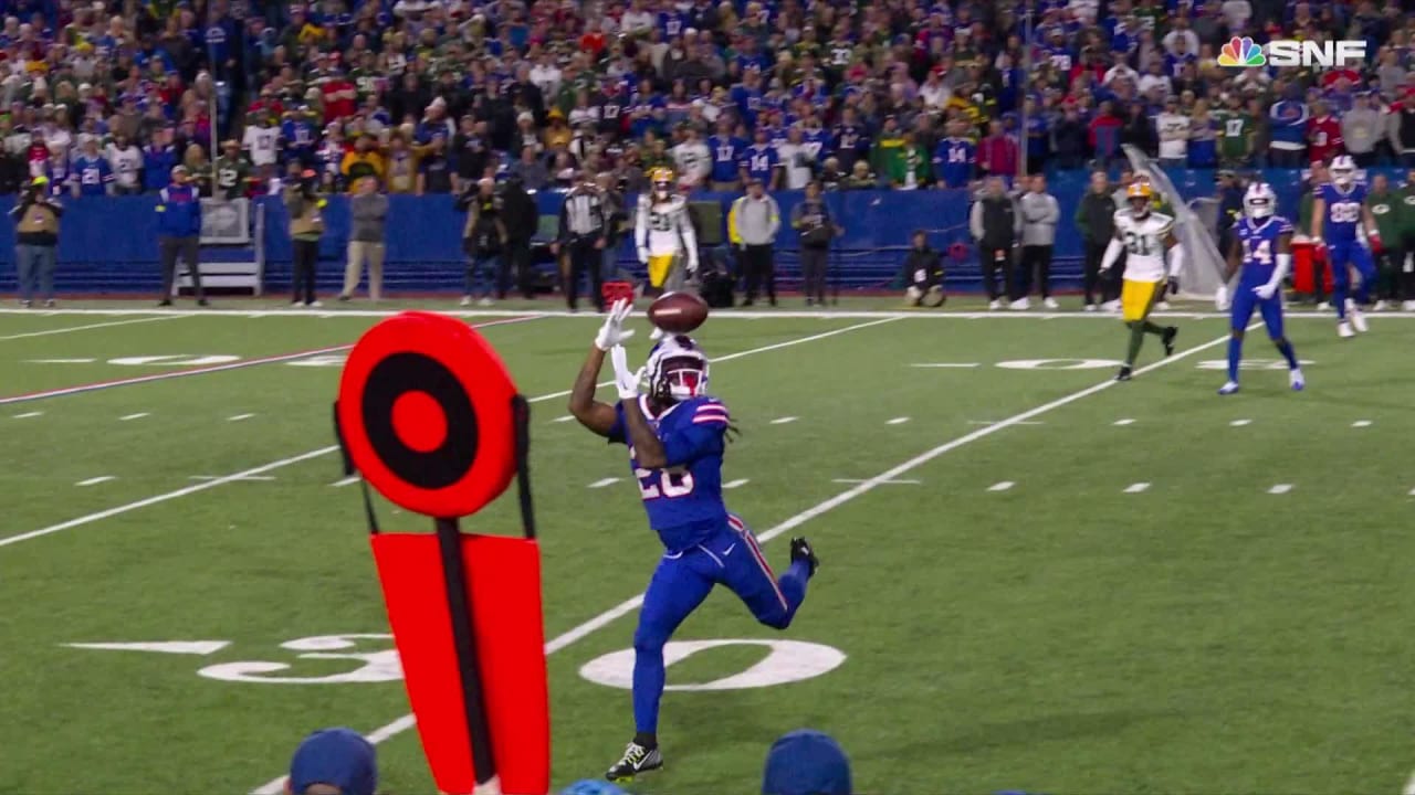 James Cook with a catch-and- run for a 41-yard gain | Bills vs. Packers