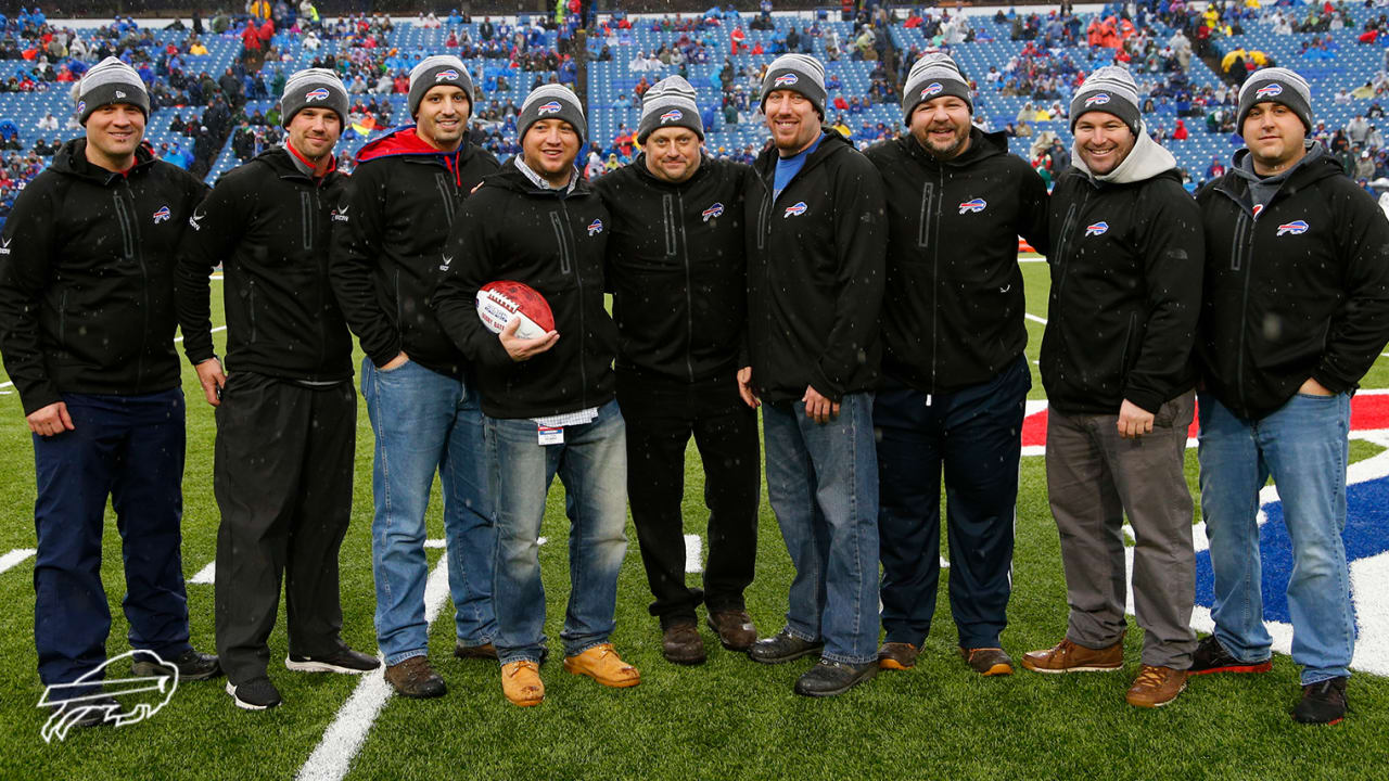 Bills pay tribute to WNY’s top HS football coaches at Jets game