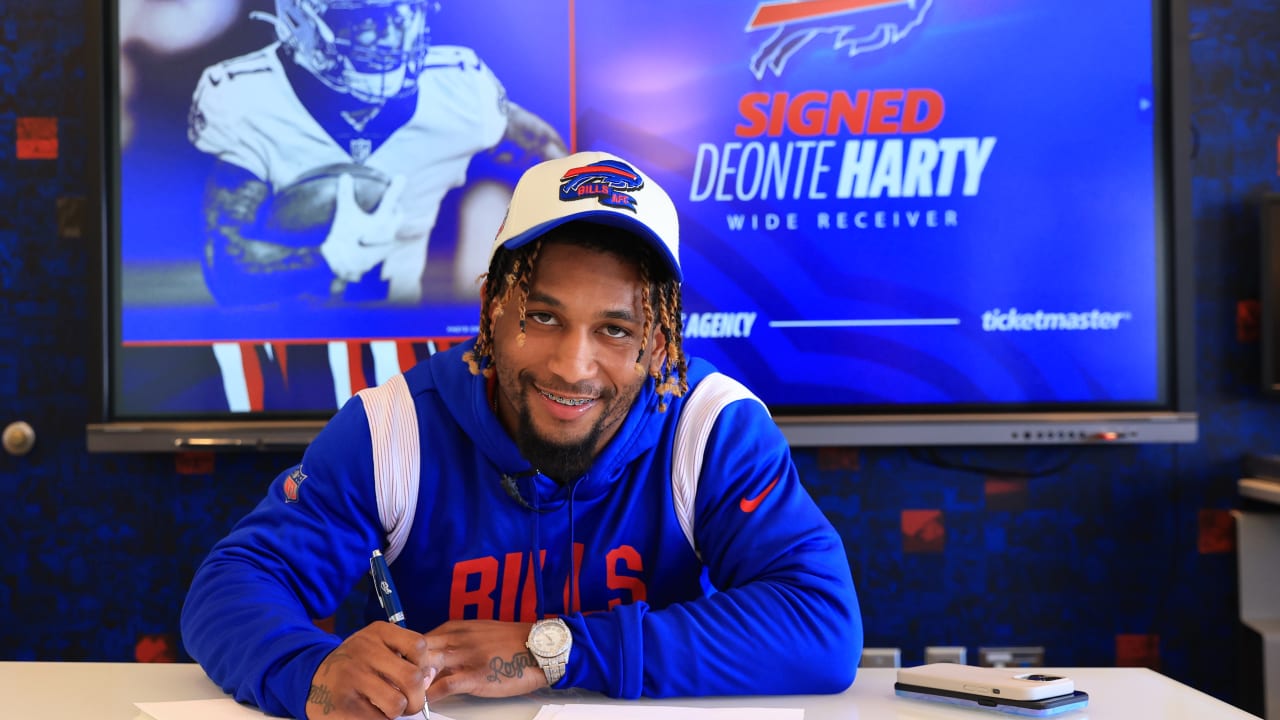 Wide receiver and return specialist Deonte Harty signs a two-year deal ...