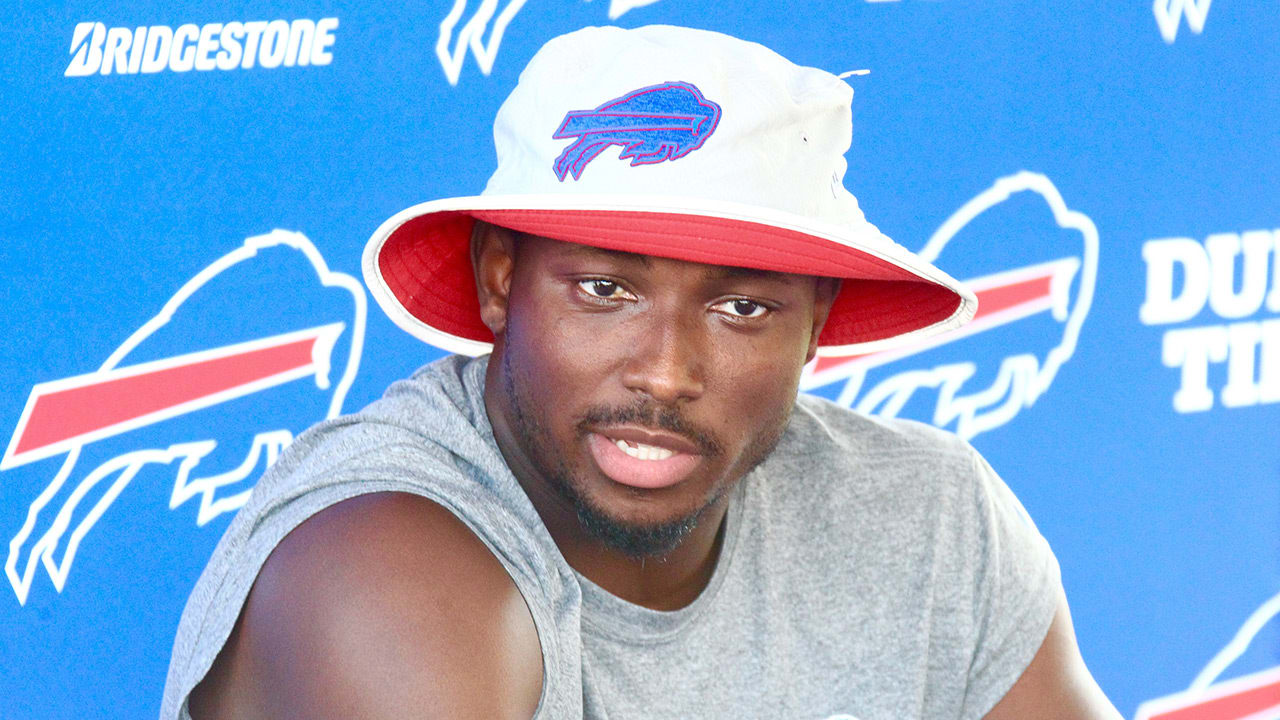 LeSean McCoy focused on teammates and football at the start of training ...