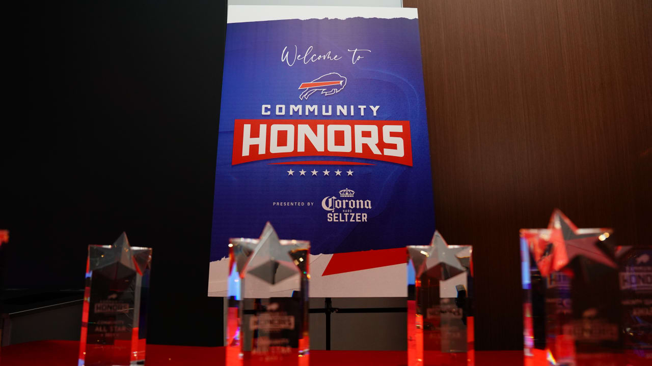 Buffalo Bills Host Annual Community Honors Dinner