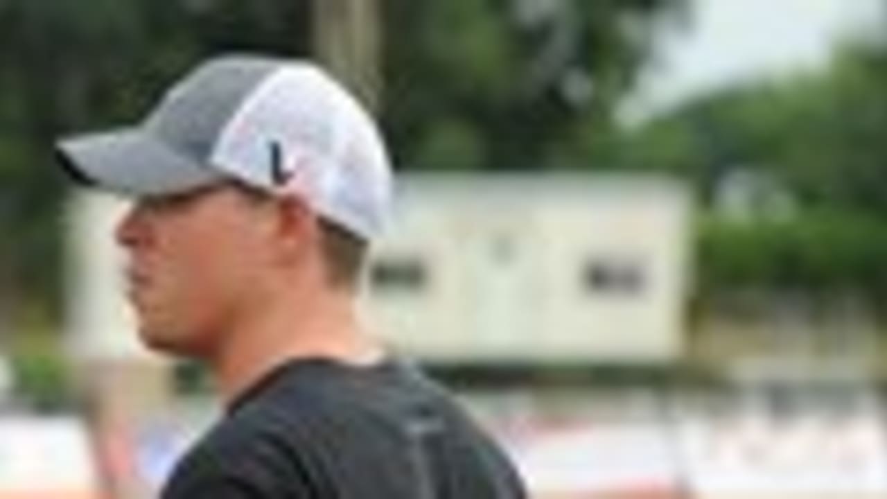 Free agent S Leonhard visits Bills