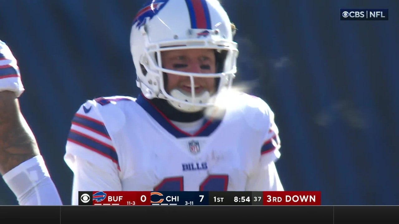 Cole Beasley's second catch as a Bill goes for 9-yard gain | Bills vs ...