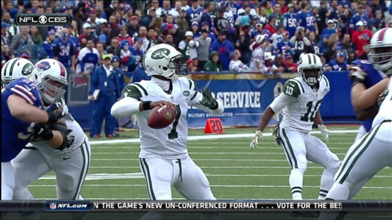 Buffalo Bills defensive tackle Kyle Williams strips the ball