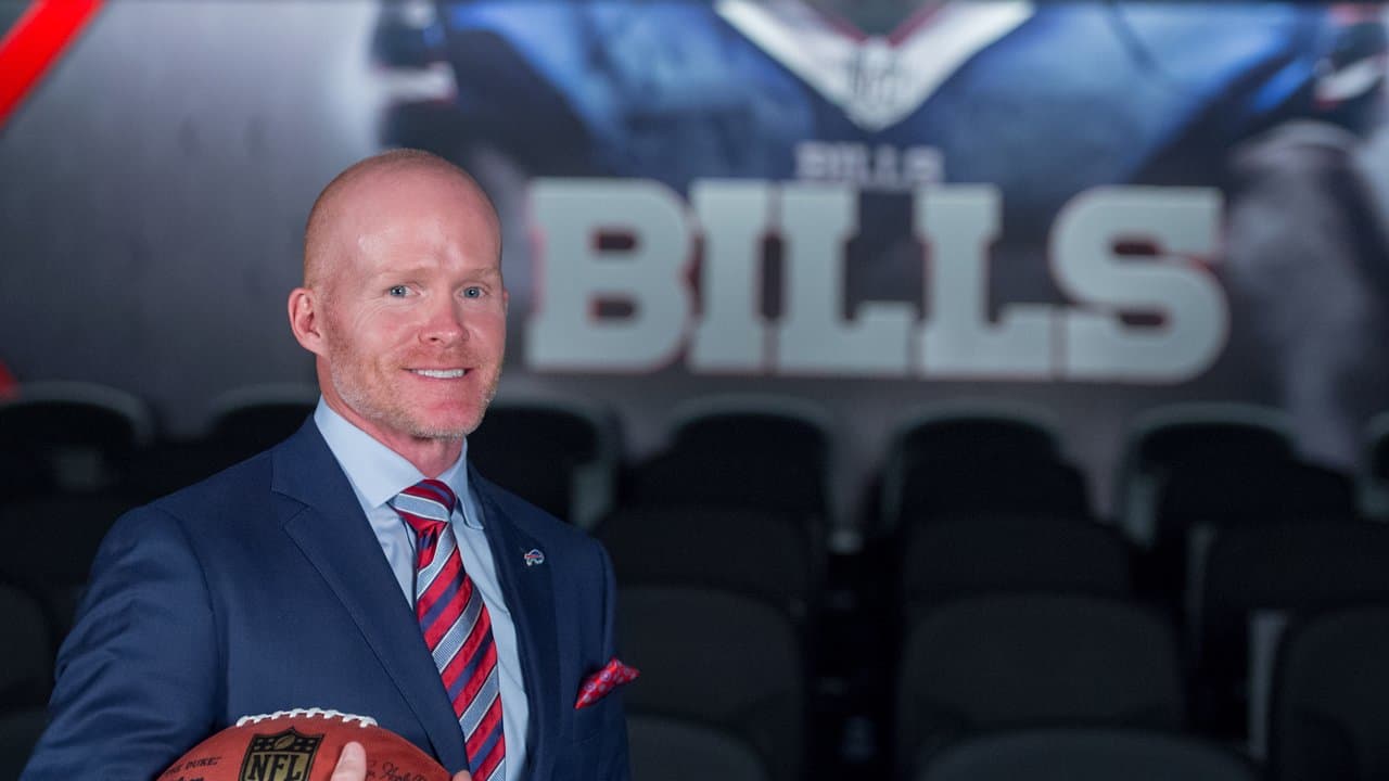 Coach McDermott arrives in Buffalo