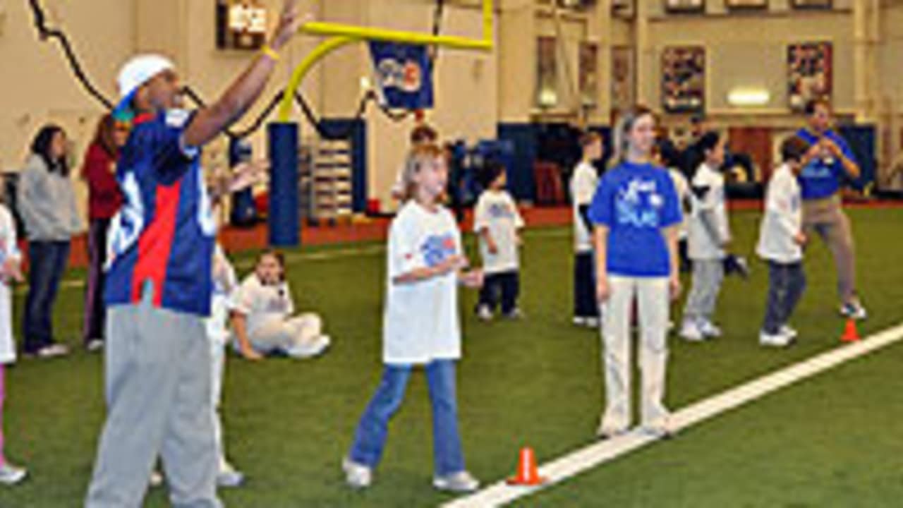 Bills celebrate Play 60 with students
