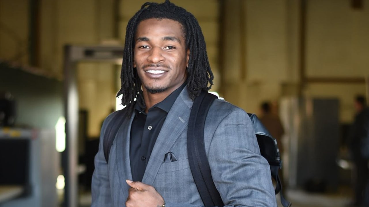 BENRUS Best Dressed Week 17