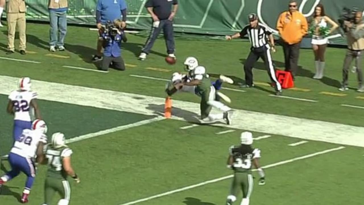 Aaron Williams picks off Geno Smith