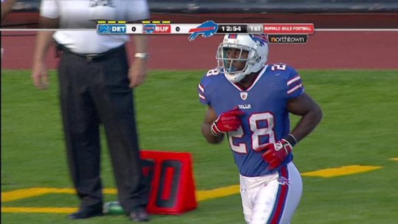 Spiller slips through, gains 27 yards