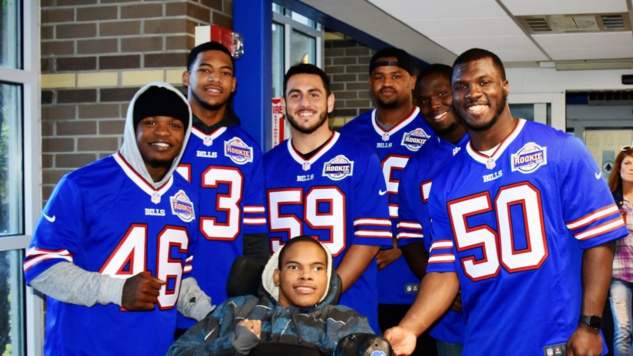 Bills Toyota Rookie Club visits Women & Children's Hospital of Buffalo