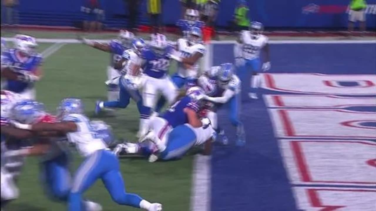 Jordan Johnson shows power on 1-yard TD run