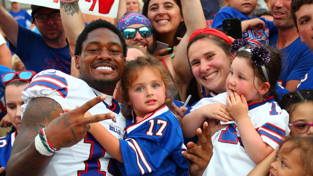 Photographers' choice | Best Bills Fan Photos from 2022