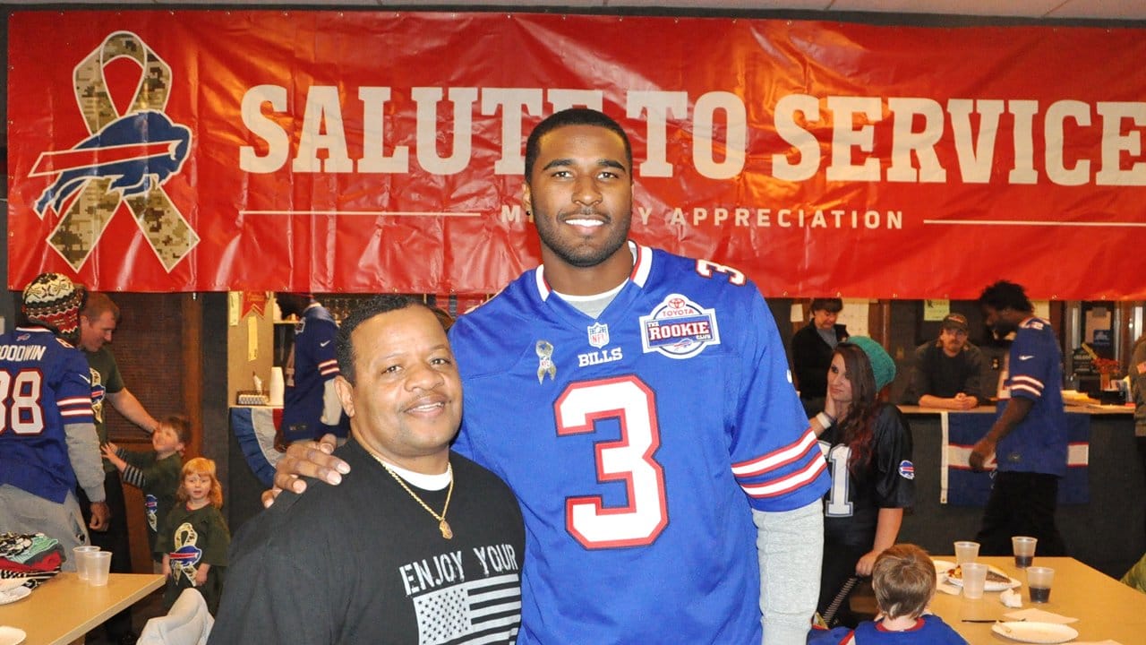 Rookie Club goes bowling with veterans