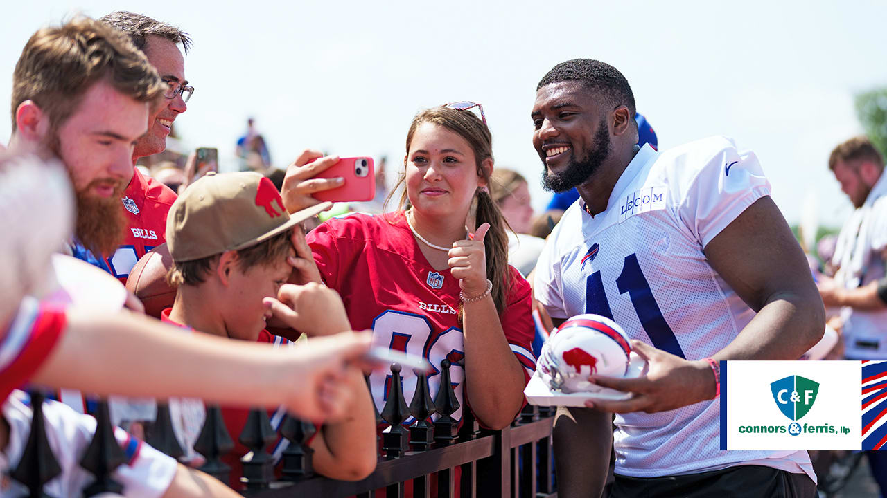 Photos | Memorable Fan Moments from the First Half of Training Camp