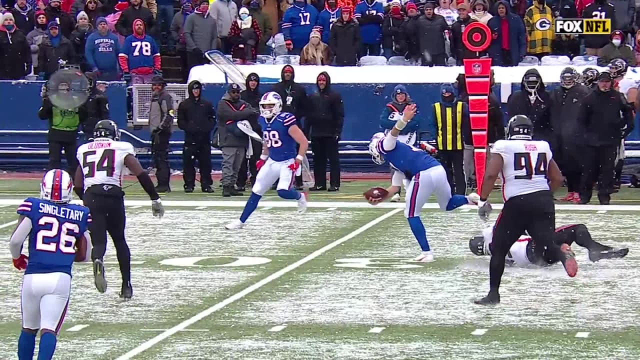 Josh Allen picks up 16 yards on an elusive rush | Bills vs. Falcons