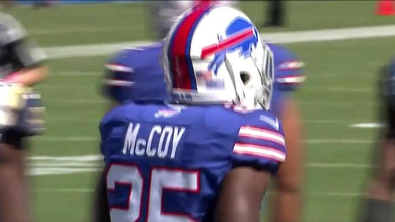 LeSean McCoy sprints down the middle for a gain of 53