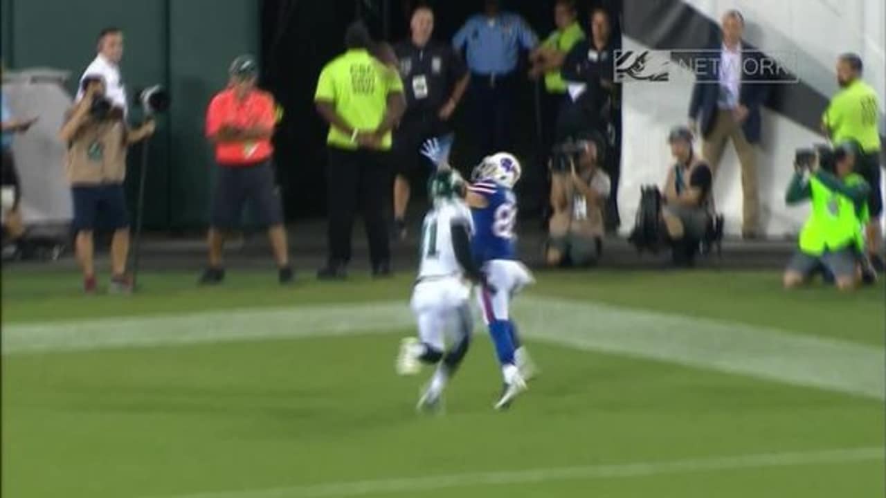 Yates connects with Brandon Reilly for 9-yard TD