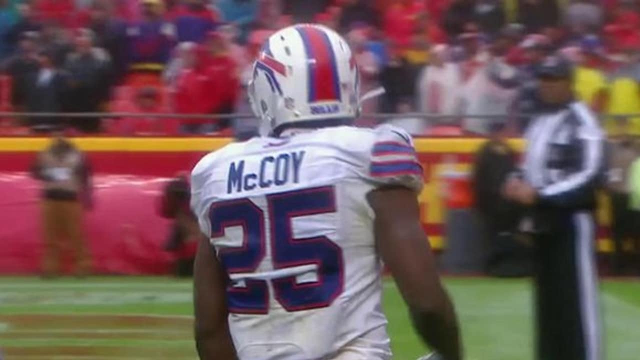 HIGHLIGHT: Taylor completes TD pass to McCoy
