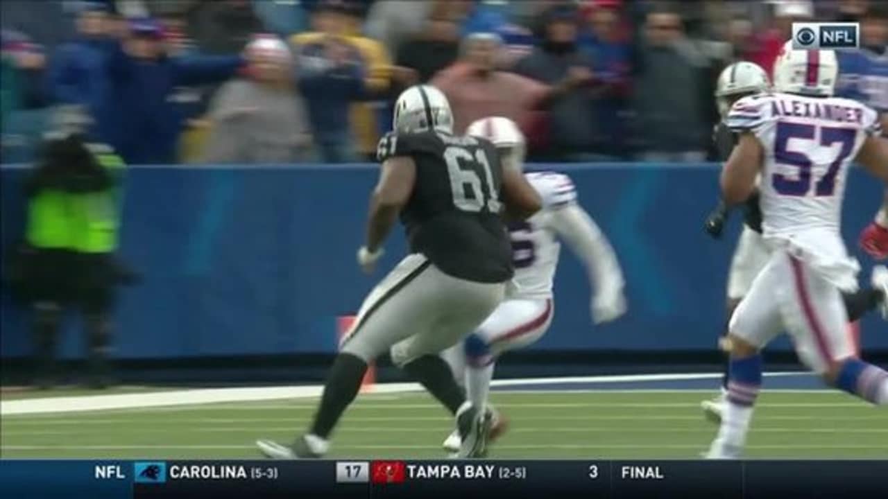 Bills S Trae Elston picks off Raiders QB Derek Carr