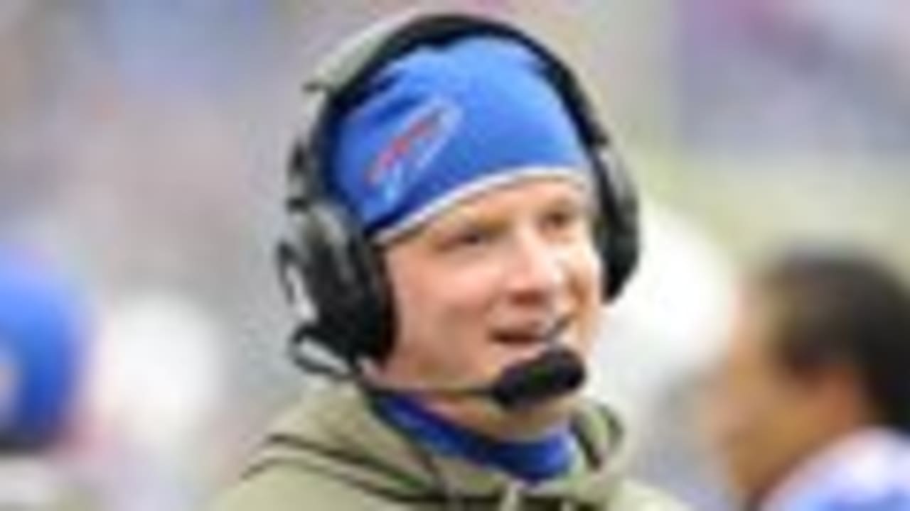 Hackett's sideline presence helps