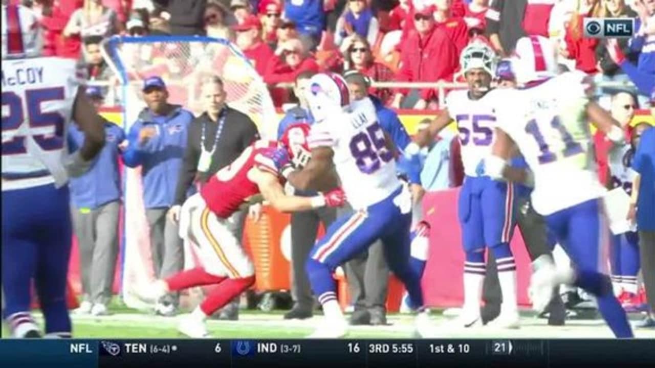 Buffalo Bills tight end Charles Clay gets big gain