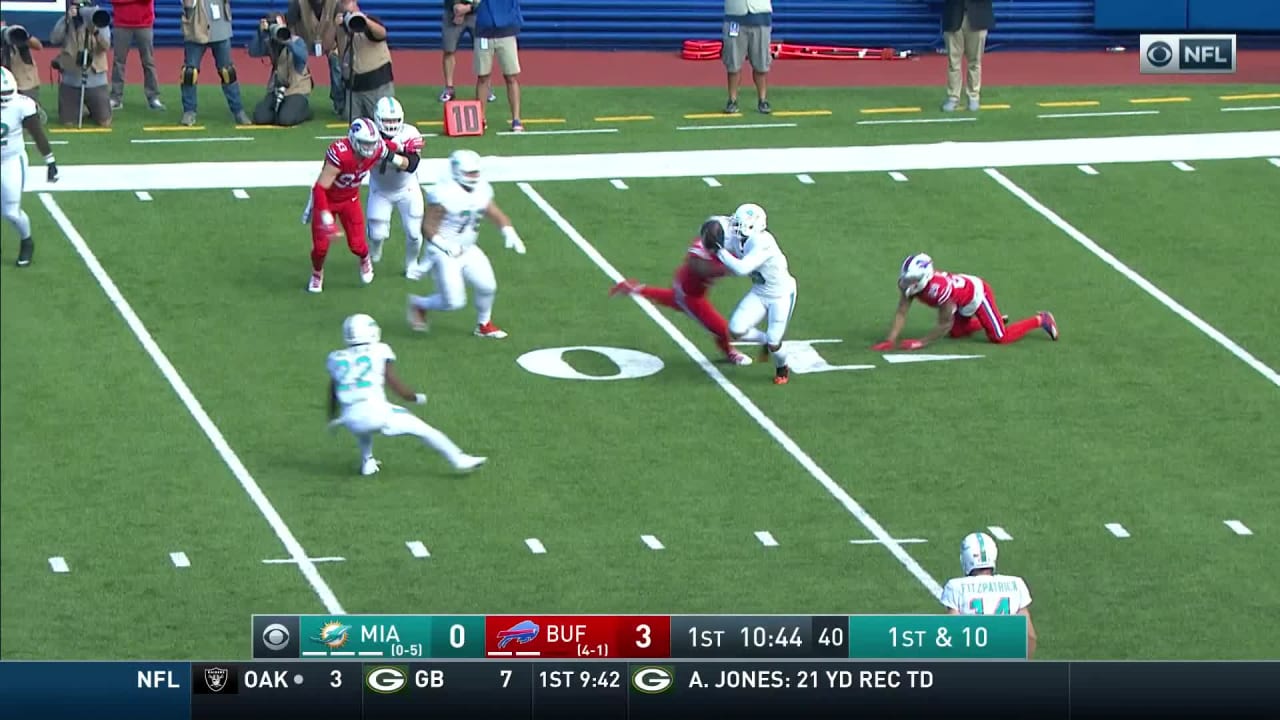 Highlight: Ed Oliver records first career sack