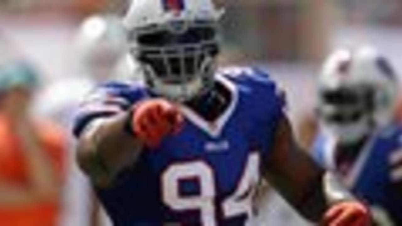 Mario's late sacks help lift Bills to 23-21 win at Miami