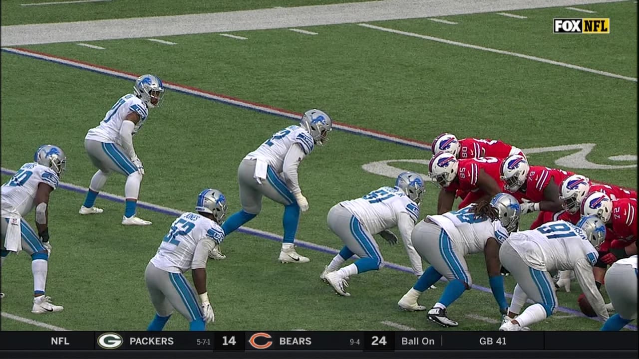 Josh Allen lofts perfect pass to Jason Croom for 25 yards