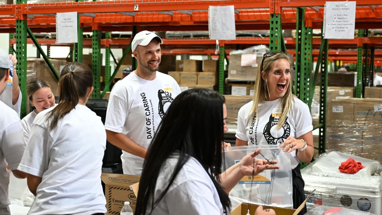 Bills staff packs 5,000 Emergency Care Kits as part of United Way's Day ...