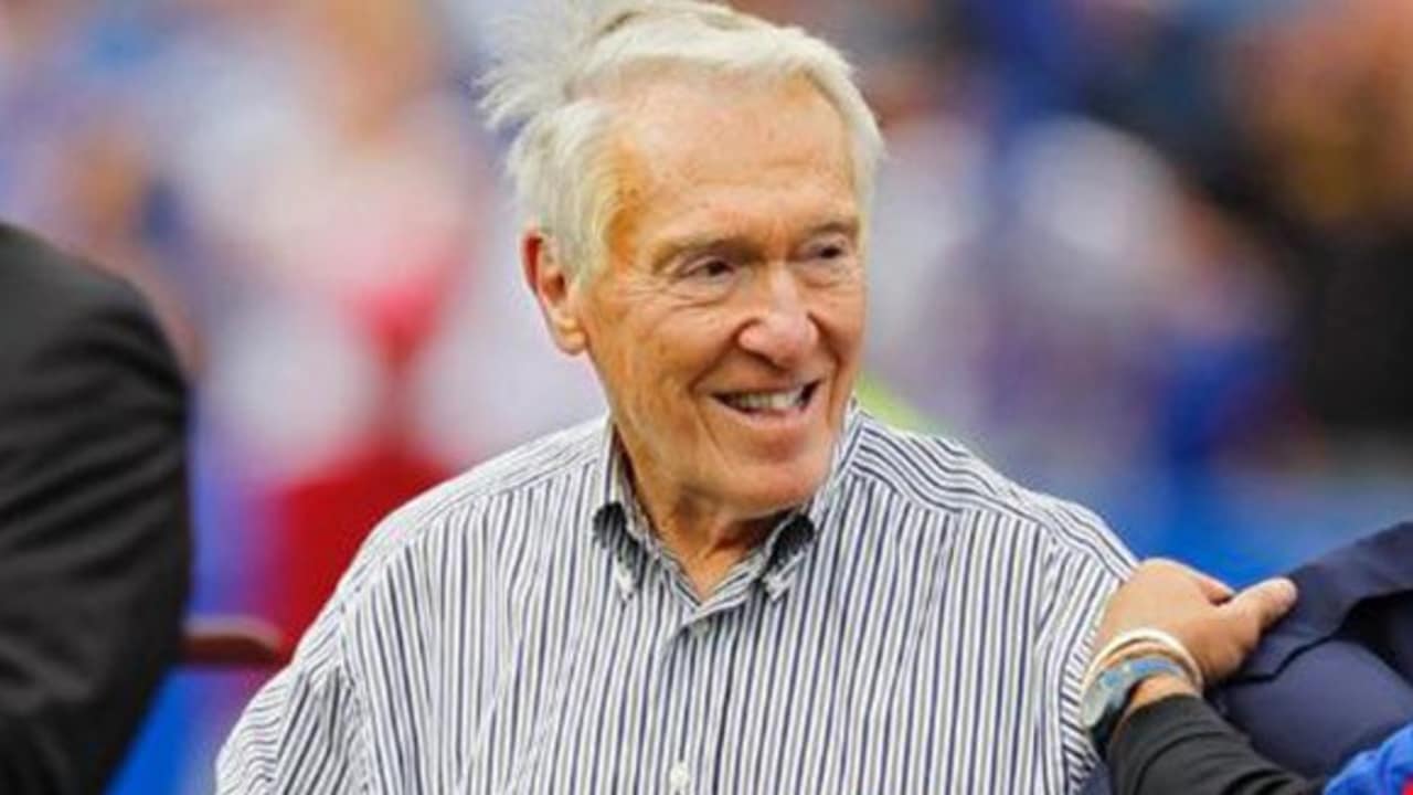 Bills Wall of Famers Honored at Halftime