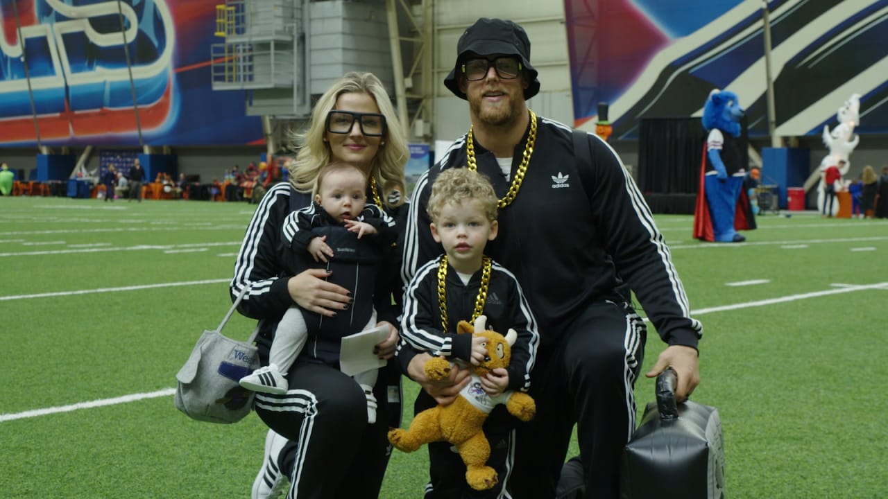 Chill with the Bills: DiMarco Family Trick or Treat